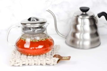 Clothesline Trivet - Free Modern Crochet Pattern Using Rope