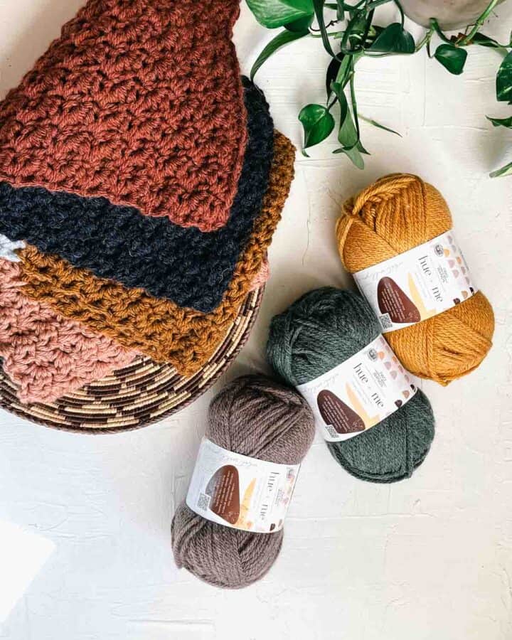 How to Crochet a Chunky Scarf - Free Pattern for Beginners