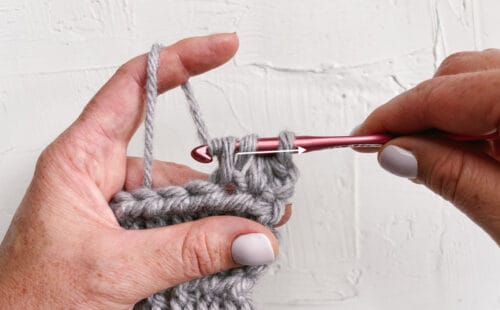 How to Half Double Crochet Stitch (HDC) for Beginners